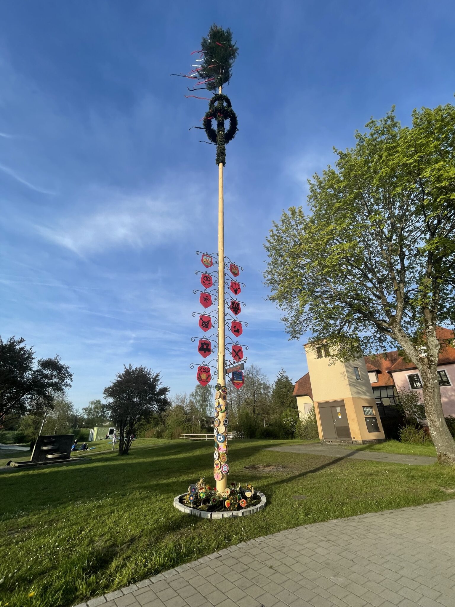 Maibaum Tradition - Maibaum Kultur - Über Brauch und Ursprung - Woher ...